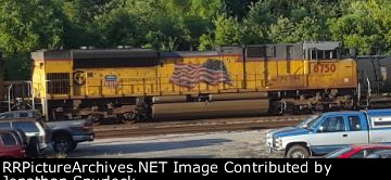 UP 8750, engineer's side view